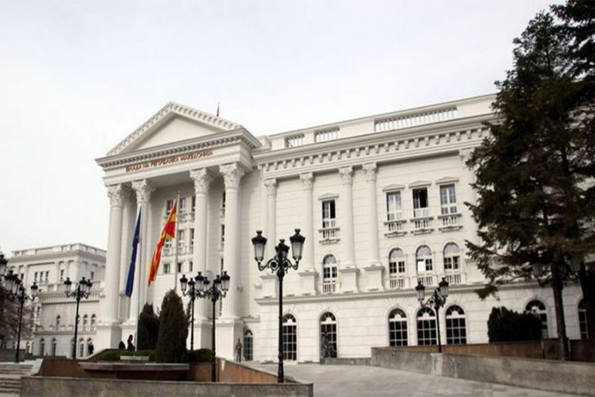 Qeveria pritet të sjellë vendim për lehtësimin e masave restriktive ... Qeveria pritet të sjellë vendim për lehtësimin e masave restriktive ...