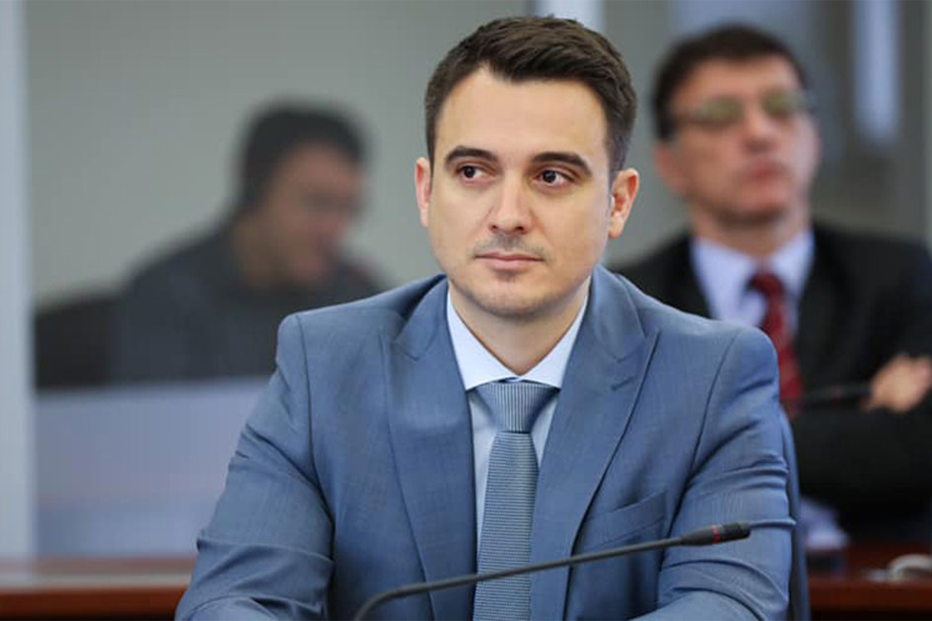 Muaremi dorëzoi kallëzim penale kundër Ruskovskës, Trajçvskës dhe ...