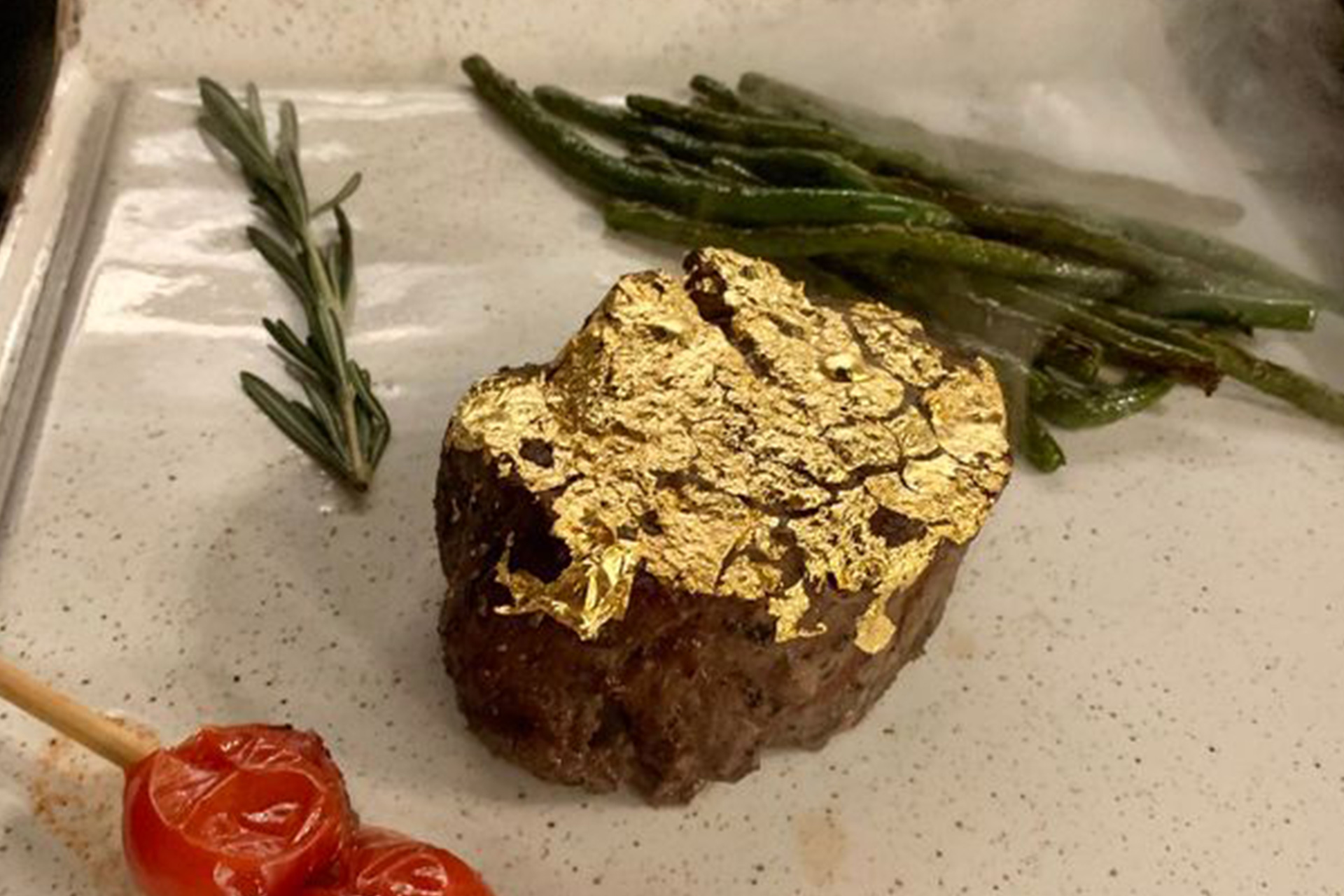 Çfarë është ari i ngrënshëm dhe pse nuk e justifikon çmimin – Nistori