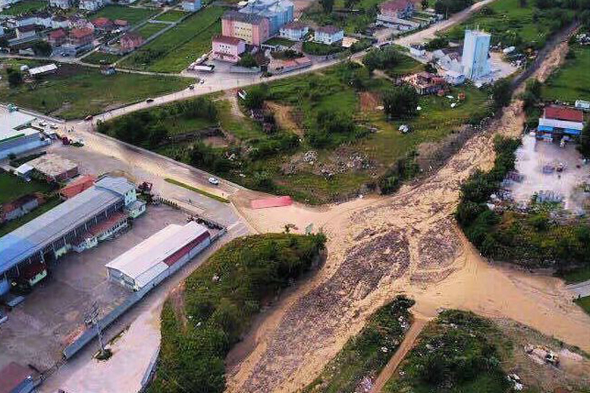 Lumi në fshatin Poroj të Tetovës po rimbushet me mbeturina – Nistori