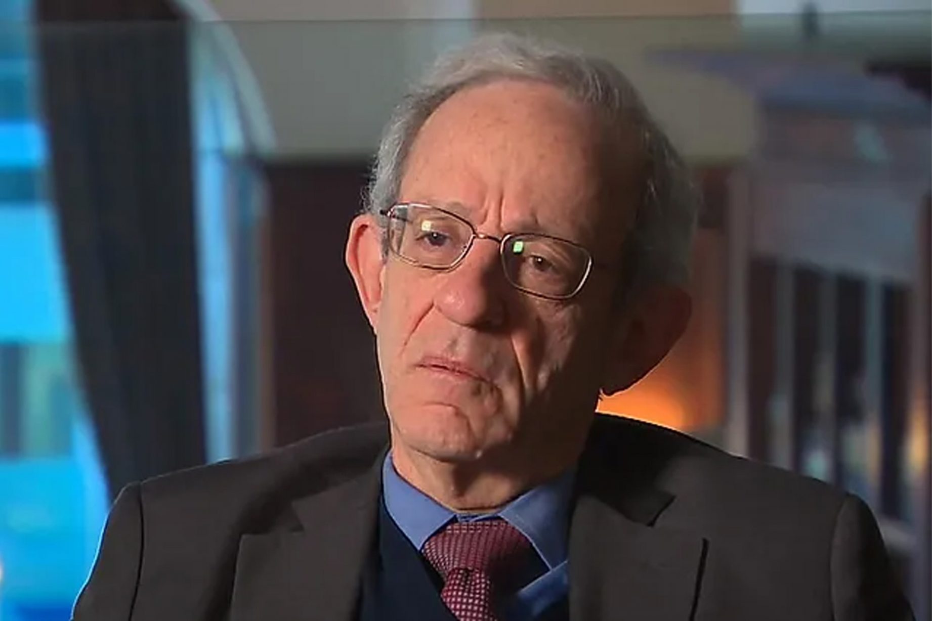 “Vuçiq nuk do normalizim të marrëdhënieve me Kosovën, duhet president ...